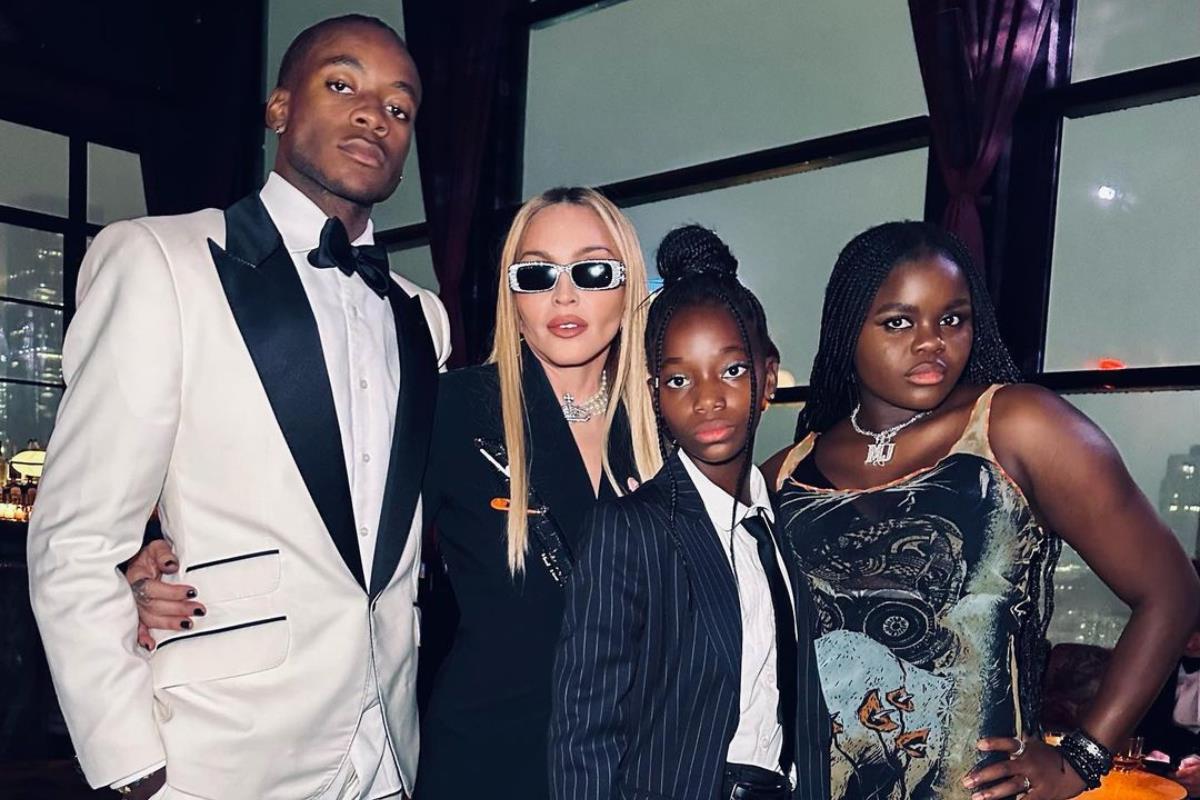 Hijo de Madonna revela que vive en la calle y busca comida en la basura ...