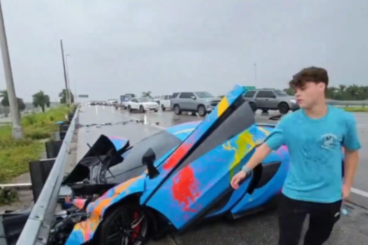 Streamer choca su auto de lujo mientras transmitía en vivo - POSTA México
